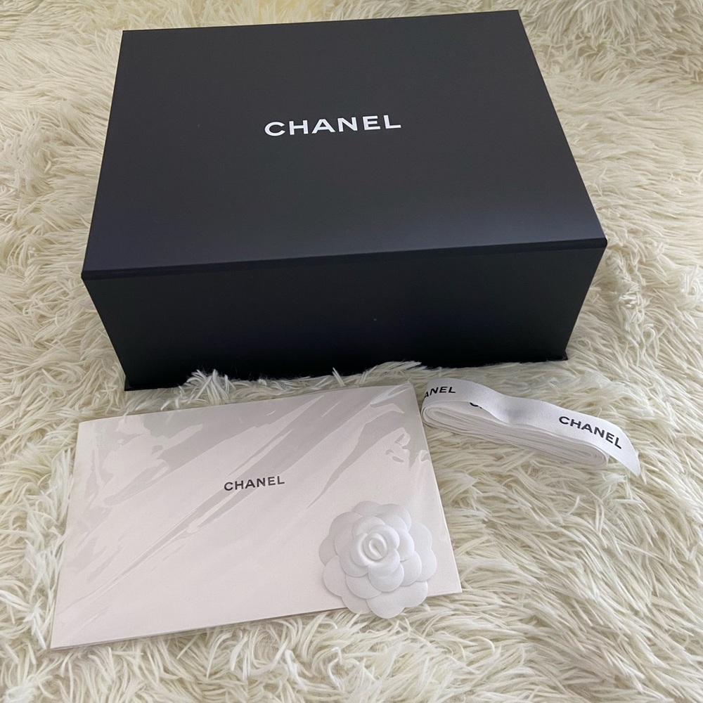 Chanel Box (Free Chanel Paper Bag) - Gem